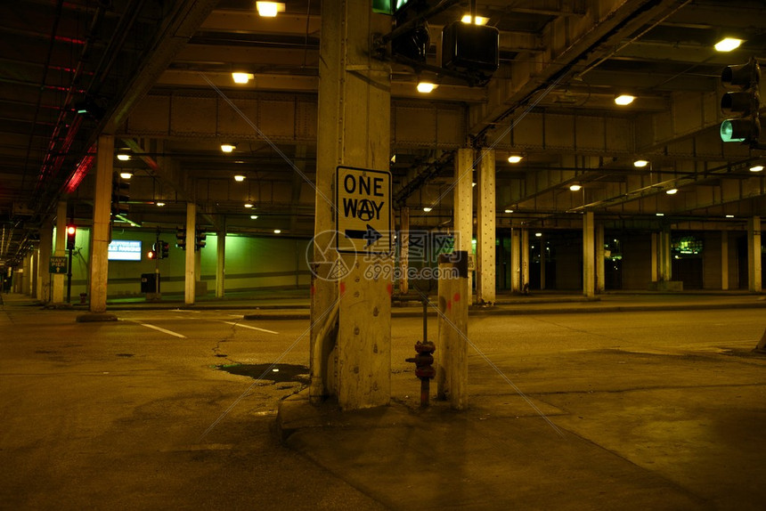 城市地下世界高清图片下载-正版图片504763631-摄图网