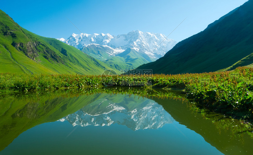 格鲁吉亚斯瓦涅蒂州乌什古利附近高清图片下载-正版图片504765945-摄图网