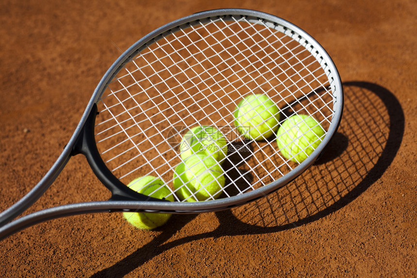 带网球的网球拍高清图片下载-正版图片504773684-摄图网