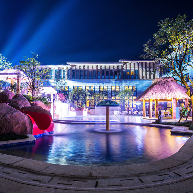 夜里美丽的Scur高清图片下载-正版图片504795503-摄图网