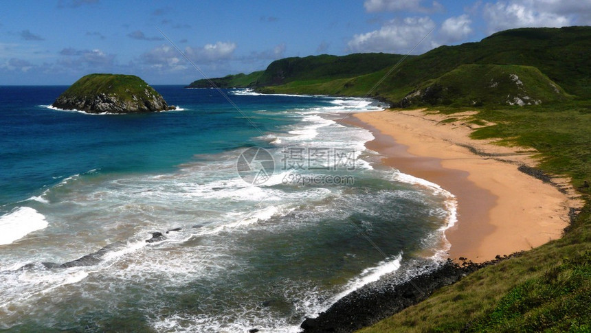 巴西FernandoNoronha海滩的PraiadeLea高清图片下载-正版图片504831079-摄图网