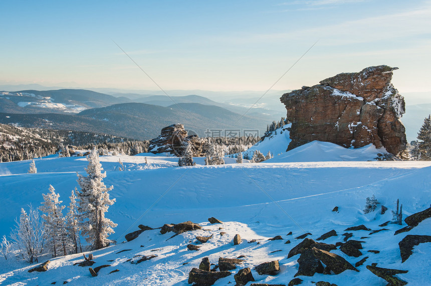俄罗斯联邦凯梅罗沃地区Tashtagol区She高清图片下载-正版图片504858898-摄图网