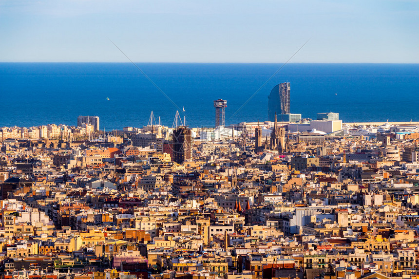 巴塞罗那城市全景从西班牙的山高清图片下载-正版图片504923884-摄图网