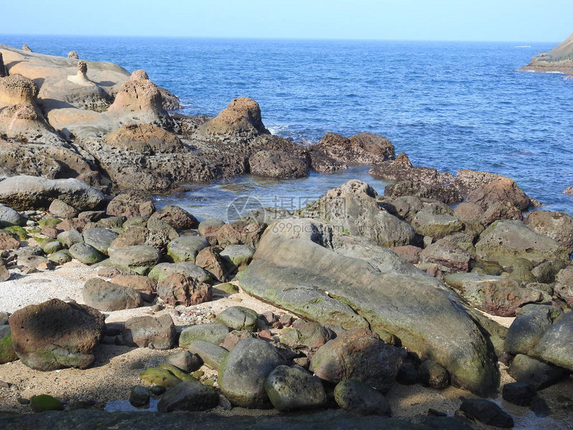 Yehliu地公园的海水侵蚀景观以其被侵高清图片下载-正版图片504997881-摄图网