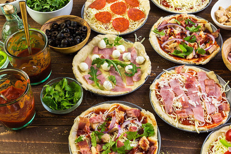 从比萨吧准备个人比萨高清图片下载-正版图片505001422-摄图网