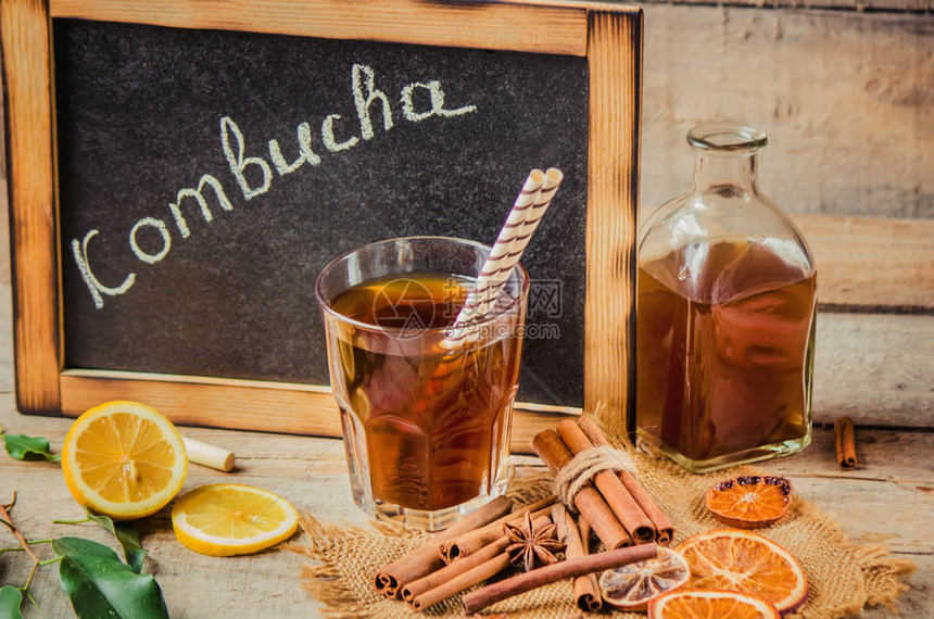 Kombucha杯子里的饮料高清图片下载-正版图片505006541-摄图网