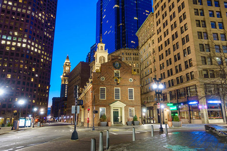 波士顿港和金融区晚上在马萨诸塞州高清图片下载-正版图片504843834-摄图网