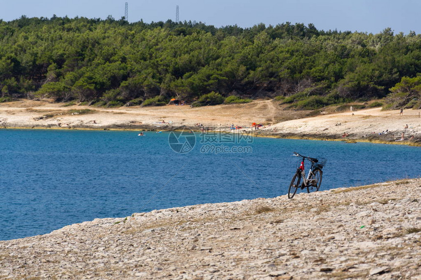 位于亚得里亚海沿岸的卡门贾克半岛高清图片下载-正版图片505177411-摄图网