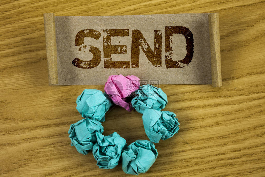 显示发送的书写笔记商业照片展示安排要交付的东西邮寄东西交付书面信息折叠纸板纸片木高清图片下载-正版图片505207162-摄图网