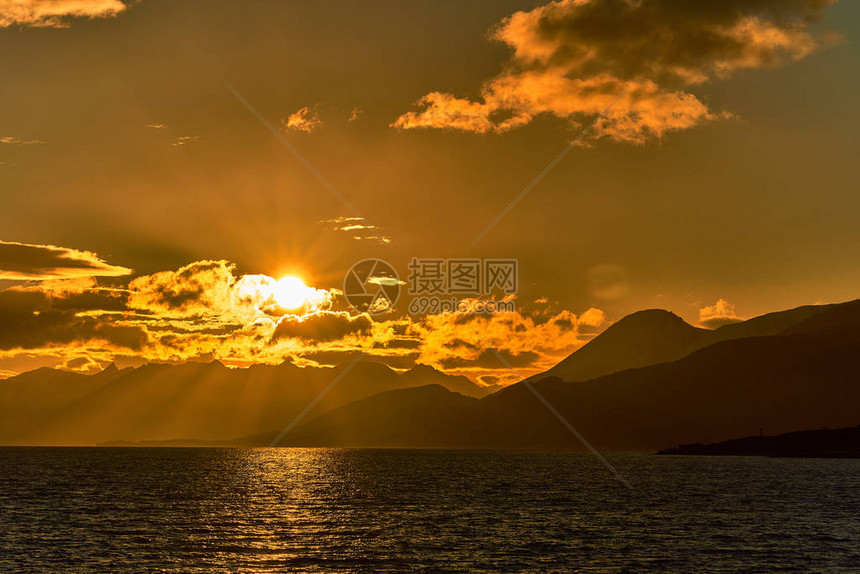 在阿根廷和智利巴塔哥尼亚的乌斯怀亚Ush高清图片下载-正版图片505285960-摄图网