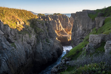新西兰南部岛屿西海岸的Punakaiki煎饼岩石高清图片下载-正版图片505290977-摄图网