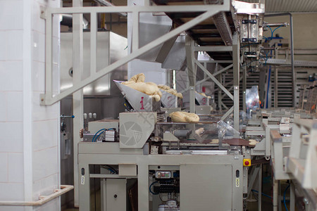 工业面包生产线高清图片下载-正版图片505309556-摄图网