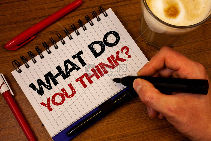 文字写作文本你认为什么问题意见情感评论判断定罪手抓黑色记号笔木桌红笔记事本展览文本咖高清图片下载-正版图片505317381-摄图网