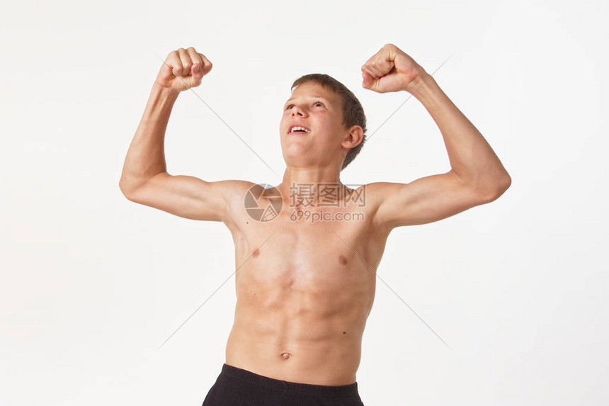 有肌肉的青少年高清图片下载-正版图片505371388-摄图网