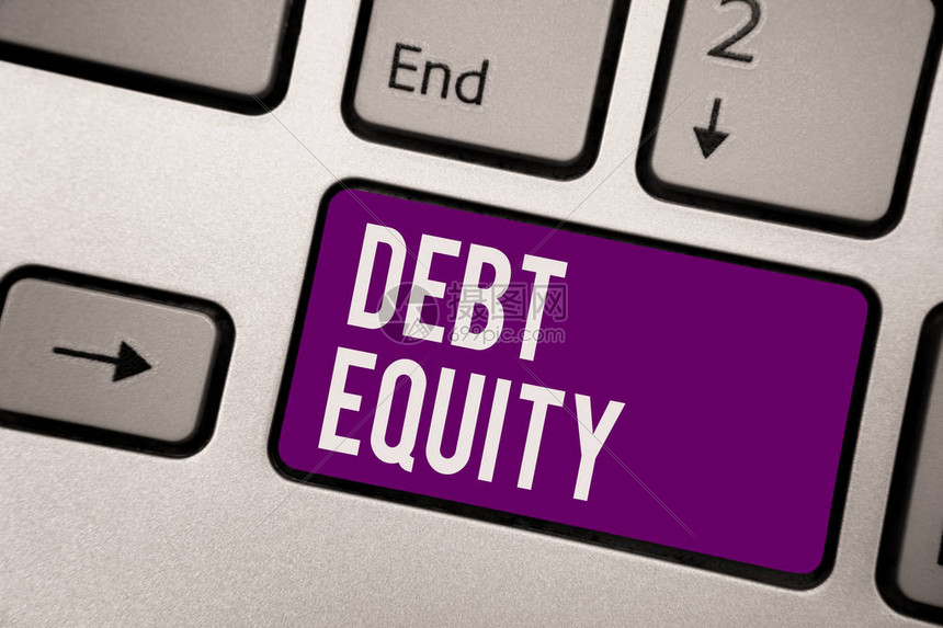 显示债务权益的概念手写展示公司总负债除以其股东的商业照片键盘紫色键计算机高清图片下载-正版图片505403201-摄图网