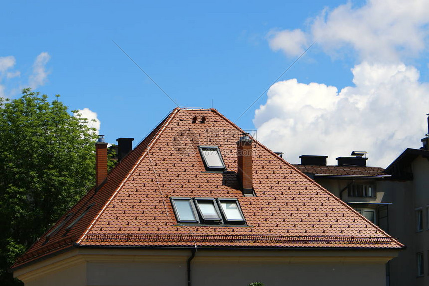 屋顶是烟囱高清图片下载-正版图片505413575-摄图网