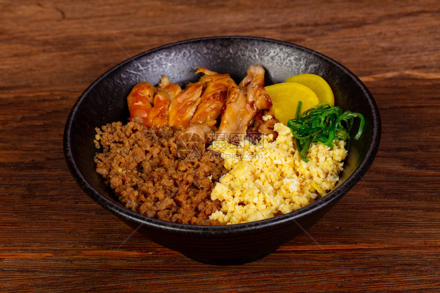 日语本八kitori用高清图片下载-正版图片505435306-摄图网