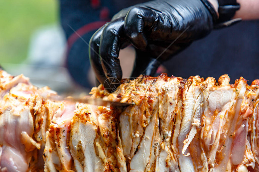 厨师烹饪ShawarmaDonerkeb高清图片下载-正版图片505437682-摄图网