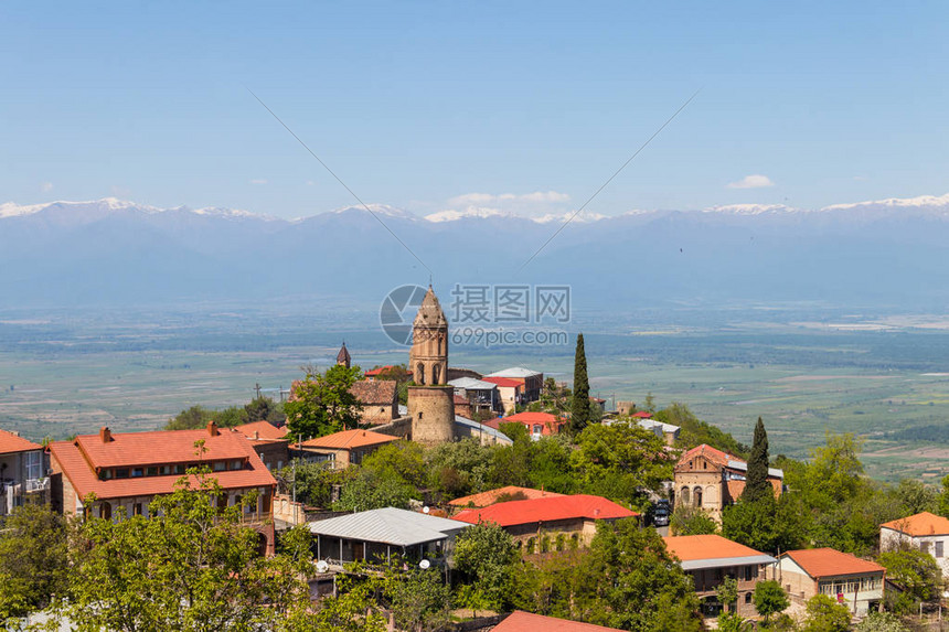 格鲁吉亚Kakheti地区Sighnaghi镇和高加高清图片下载-正版图片505459784-摄图网