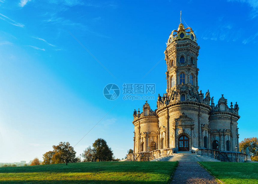 俄罗斯波多尔斯克市莫斯科附近的杜布罗维茨伊高清图片下载-正版图片505516859-摄图网