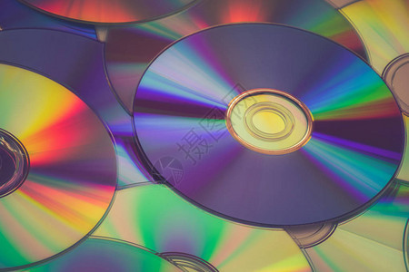 CDDVD在黑色背景上高清图片下载-正版图片505940897-摄图网