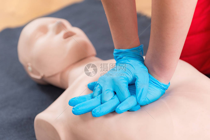 急救培训心肺复苏关于Cpr假高清图片下载-正版图片505668377-摄图网