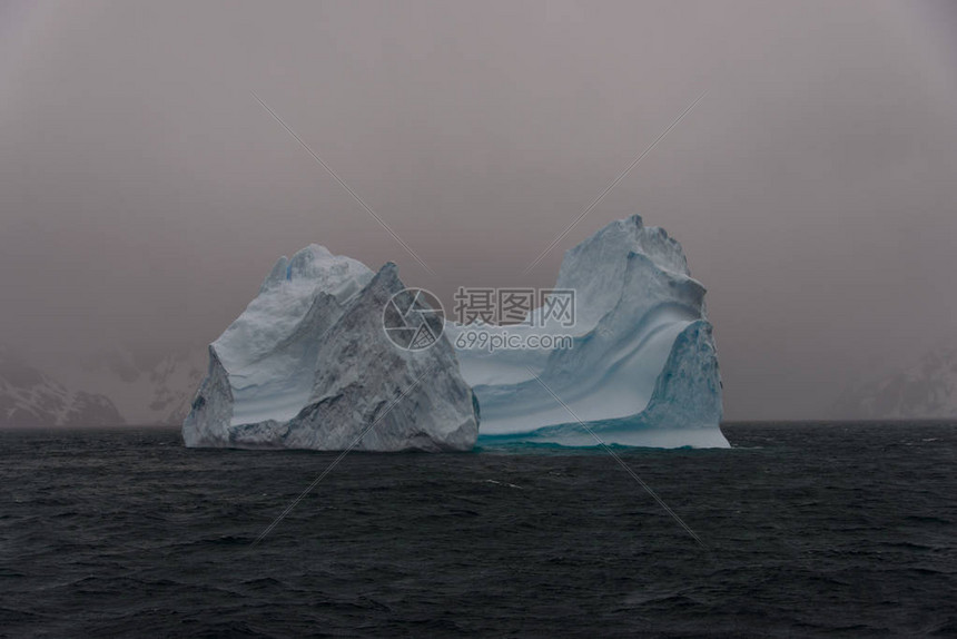 与Iceberg一高清图片下载-正版图片505682372-摄图网