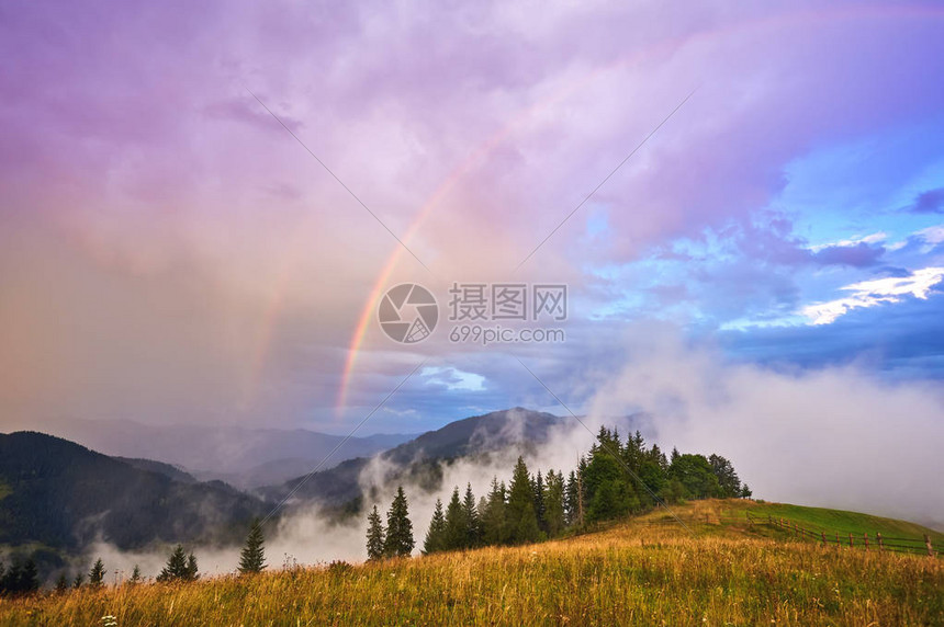 山谷雨后的彩虹和阳光高清图片下载-正版图片505731226-摄图网