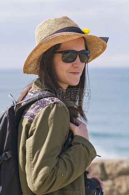 一名年轻妇女独自在Vizca高清图片下载-正版图片505737025-摄图网