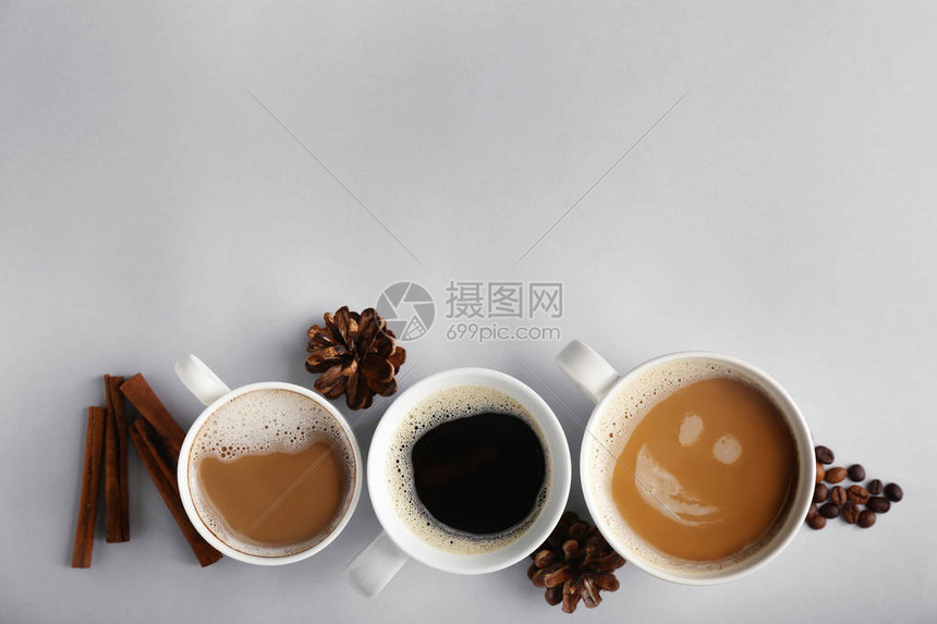 浅色背景中的热咖啡杯高清图片下载-正版图片505745450-摄图网