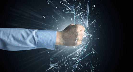 手用力击打周围有火光高清图片下载-正版图片505748960-摄图网