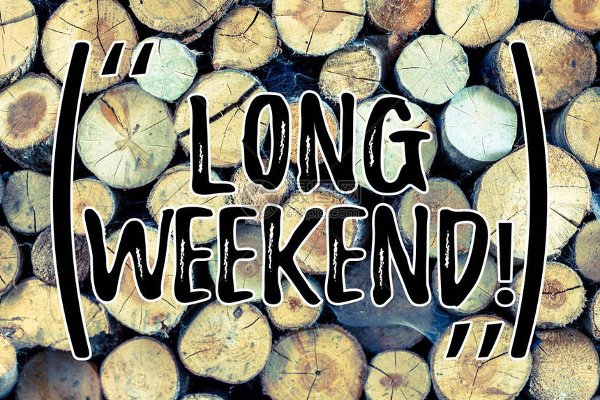 显示长周末的文字符号商务照片文字短假期放松休闲时间木制背景复古木野生消息高清图片下载-正版图片505906797-摄图网