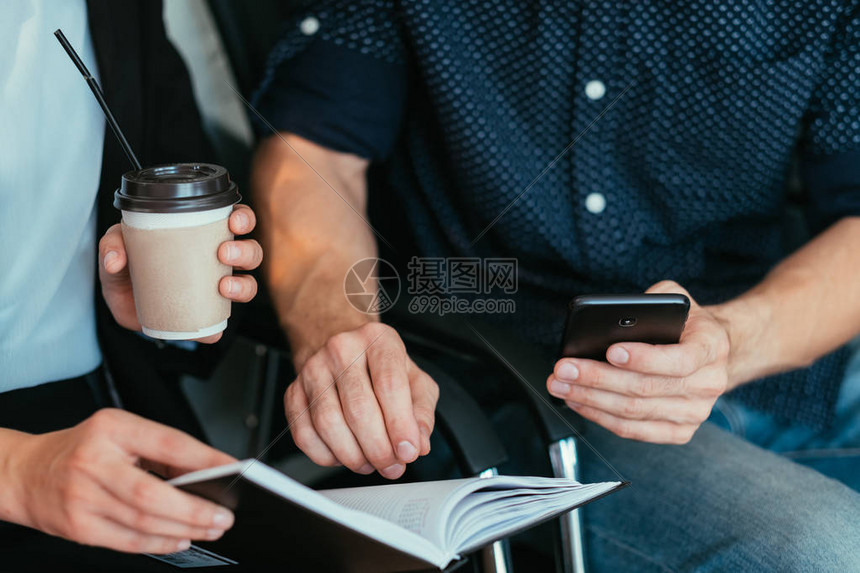 等待排队的申请人高清图片下载-正版图片505956362-摄图网