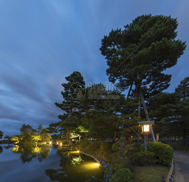 黄昏时在日本金泽Kanaz高清图片下载-正版图片505989483-摄图网