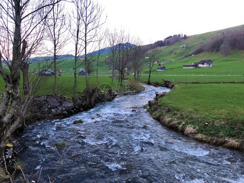 Appenzellerland区域和Alpstein山脉坡下阿尔彭策尔内诺尔霍登州AppenzellLand区Schwendeb高清图片下载 ...