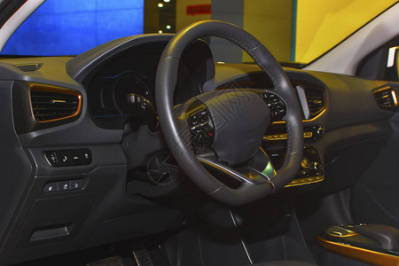 漂亮的新车内饰车辆控制面板高清图片下载-正版图片506117279-摄图网