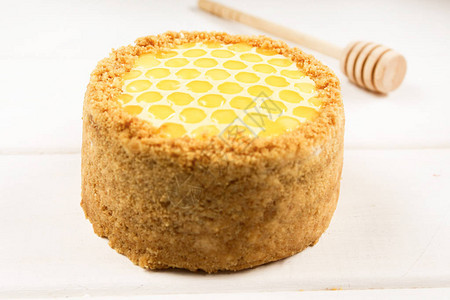 白霜中的俄罗斯蜂蜜蛋糕照片是高清图片下载-正版图片506660348-摄图网