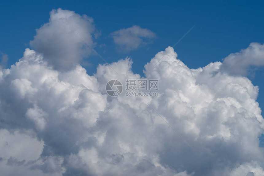 Cumulonimbus卡尔沃斯正在高清图片下载-正版图片506153625-摄图网