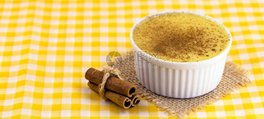 巴西甜玉米奶油甜点canjica或Jimbel高清图片下载-正版图片506180552-摄图网