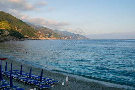 卡塔尼亚省西里阿西里岛活跃的海滩城镇Acireale是一个主高清图片下载-正版图片505821191-摄图网