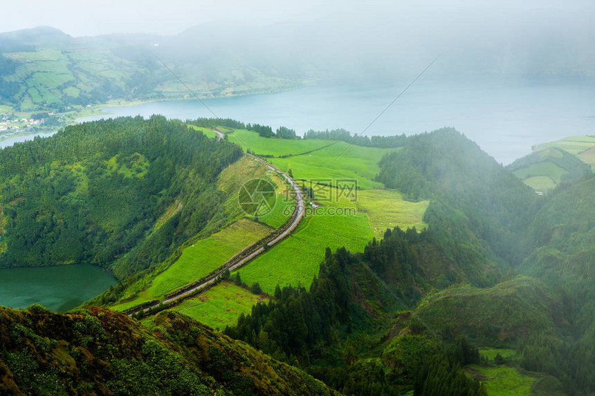 葡萄牙亚速尔群岛的美丽风景亚速尔群岛圣米格尔岛的高清图片下载-正版图片506259773-摄图网