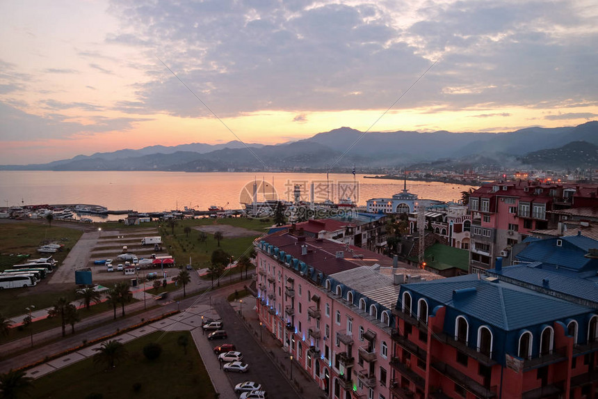 格鲁吉亚阿扎尔地区清晨巴统港口令人印象高清图片下载-正版图片506295173-摄图网