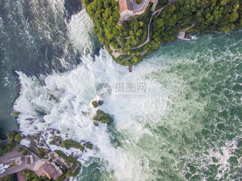 莱茵河瀑布中岩石的鸟瞰图高清图片下载-正版图片506333649-摄图网