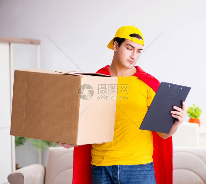 带盒子的超级英雄送货员高清图片下载 正版图片506442593 摄图网