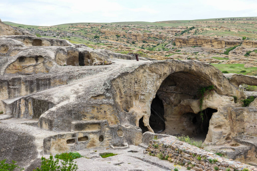 古老的洞穴城市格鲁吉亚高加索山脉中的Udlis高清图片下载-正版图片506442895-摄图网