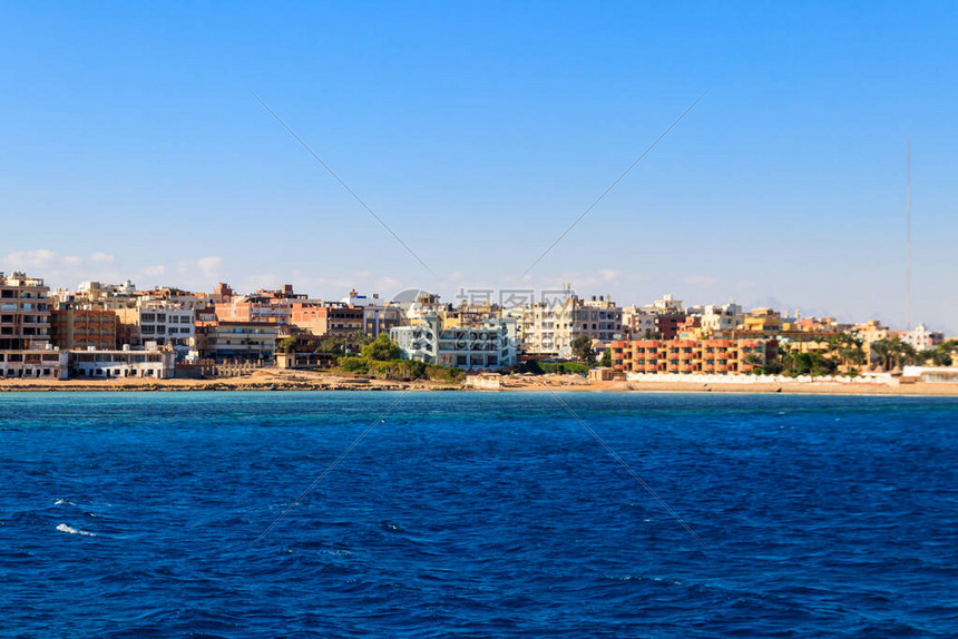 埃及Hurghada的房屋和旅馆风景美丽的海岸线高清图片下载-正版图片506463244-摄图网