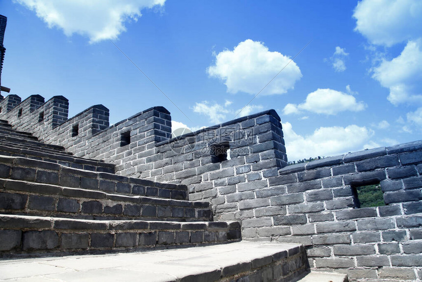 万里长城蓝天白云下高清图片下载-正版图片506484148-摄图网