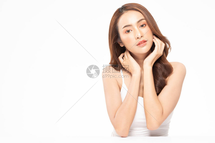 美丽的亚洲女抚摸柔软的脸颊肖像脸与自然皮肤和皮肤护理健康的头发和皮肤关闭高清图片下载 正版图片506489041 摄图网