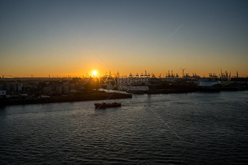 日落黄昏时Elbe河Hafen市哈芬高清图片下载-正版图片506489815-摄图网
