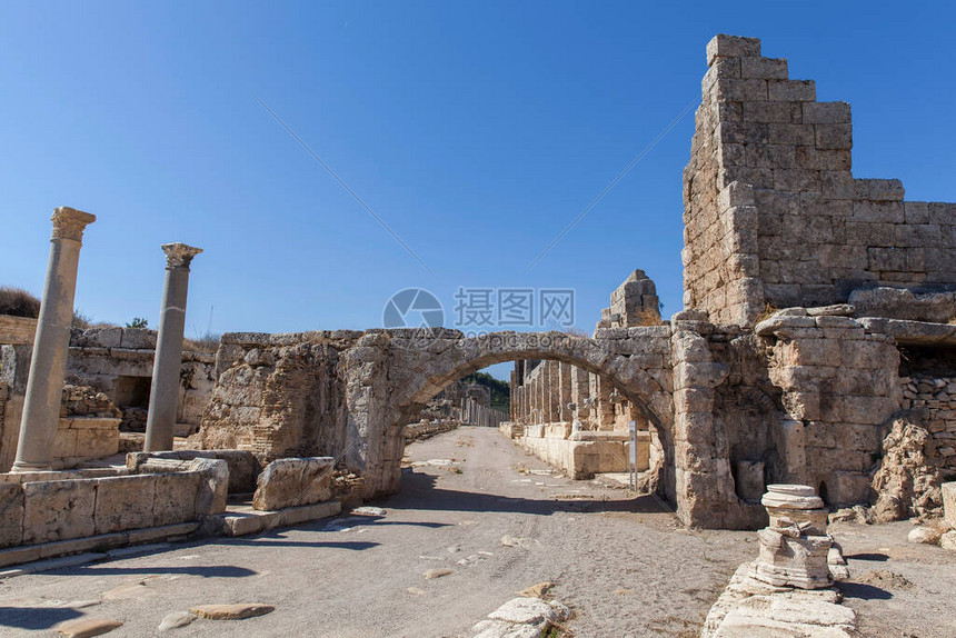 土耳其安塔利亚佩尔赫古城的景色高清图片下载-正版图片506521580-摄图网